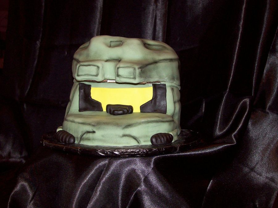 Halo Master Chief Helmet - CakeCentral.com