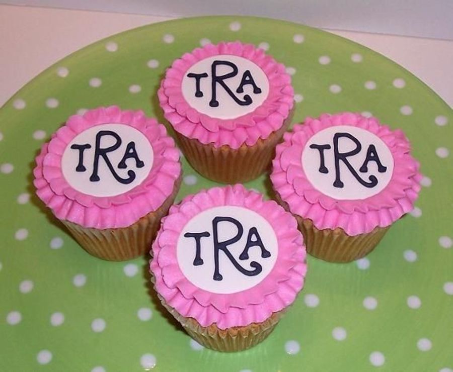 Monogrammed Cupcakes - CakeCentral.com