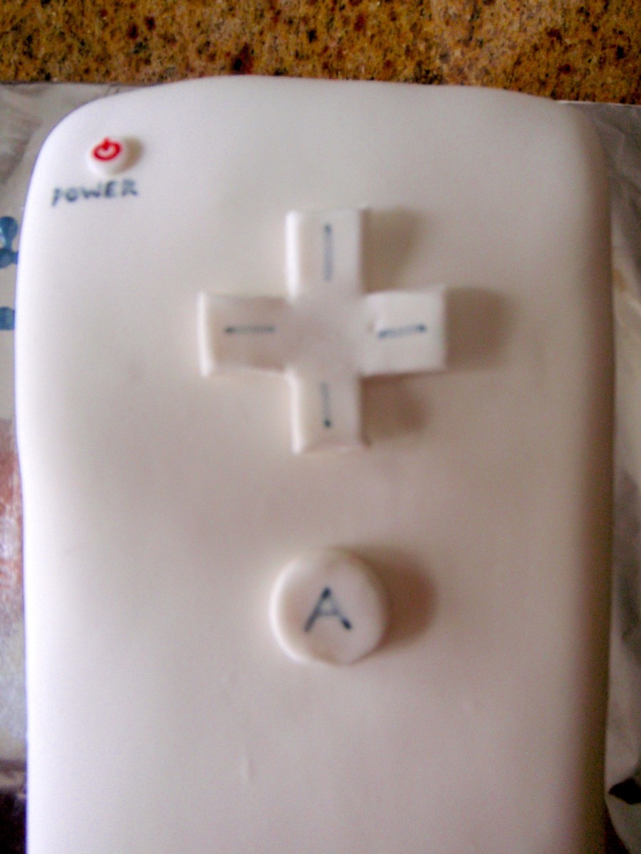 Wii Remote Cakes - CakeCentral.com