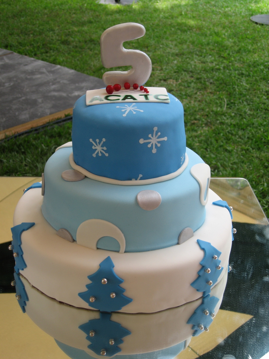 5 Years Anniversary - CakeCentral.com