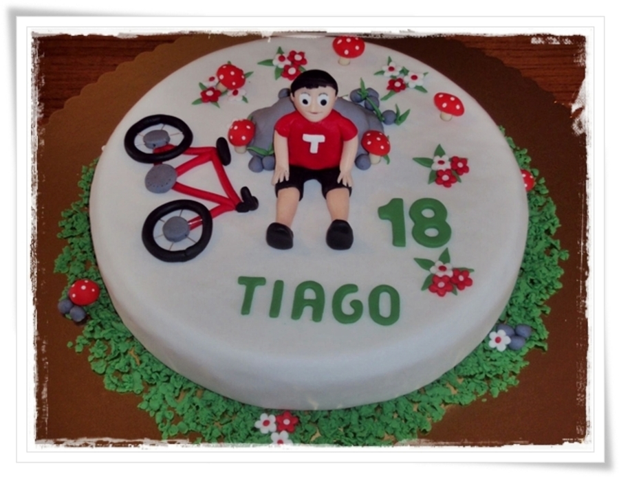 Tiago's Bike - CakeCentral.com