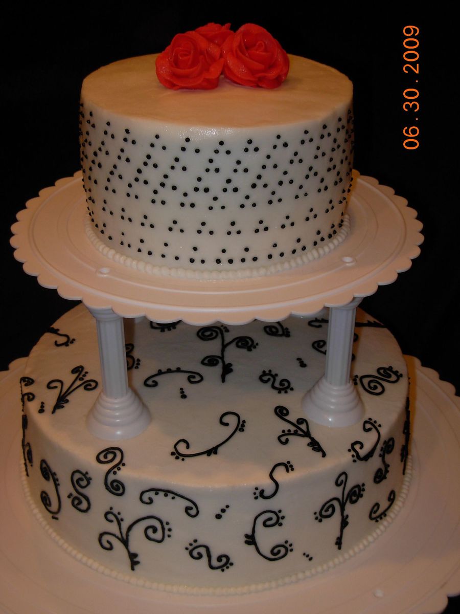 Black And White Scrolls And Dots - CakeCentral.com