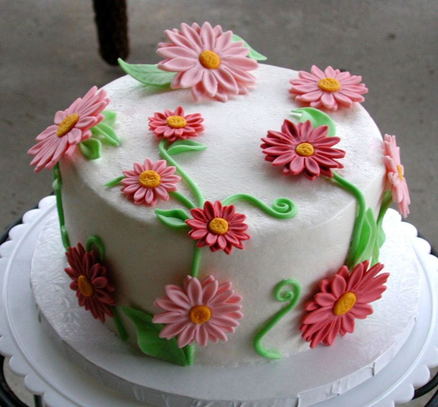 Gerber Daisy - CakeCentral.com