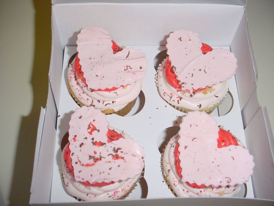 Valentine Cupcakes - CakeCentral.com