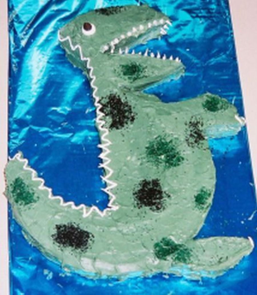 T-Rex Dinosaur Cake - CakeCentral.com