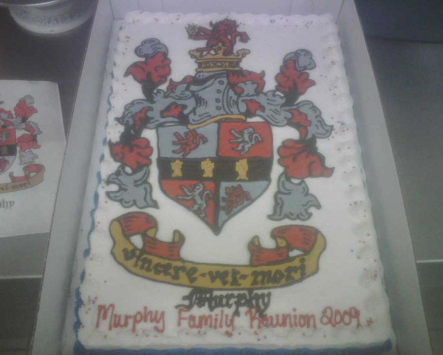 Buttercream Family Crest - CakeCentral.com