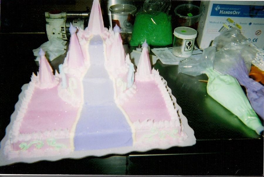 Castle Cake - CakeCentral.com