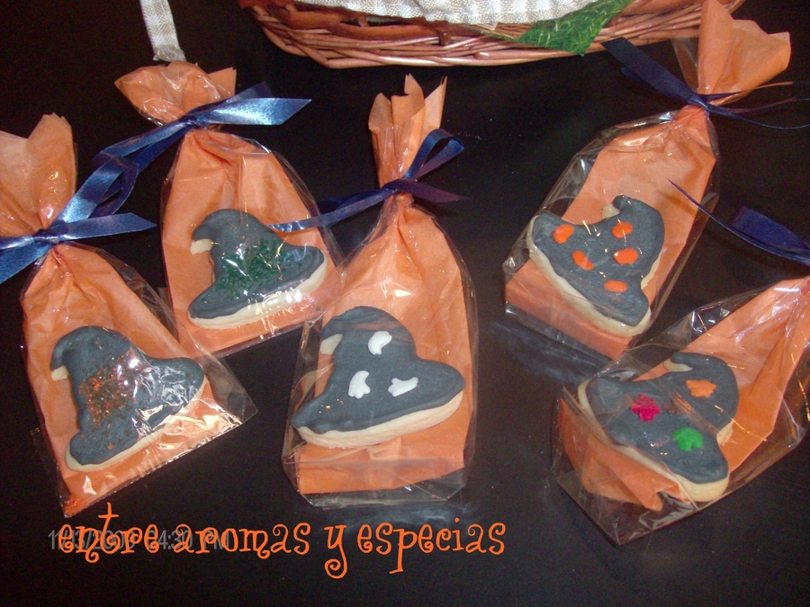 Little Witch Hats - CakeCentral.com