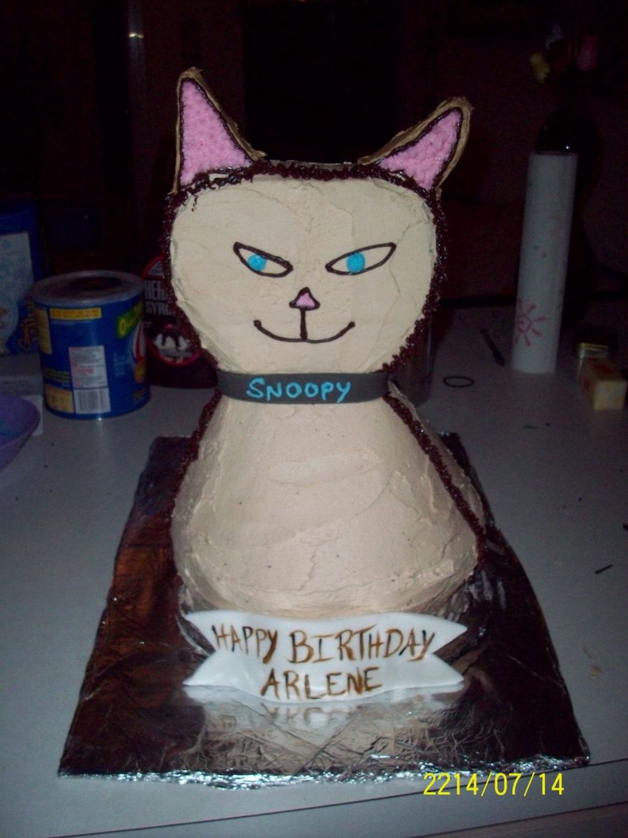 Siamese Cat - CakeCentral.com