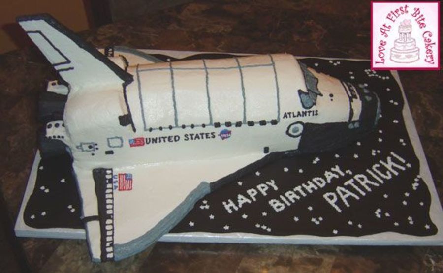 Atlantis Space Shuttle - CakeCentral.com