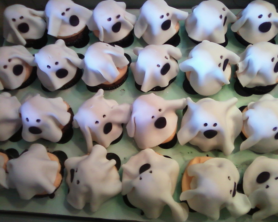 Ghost Cupcakes - CakeCentral.com