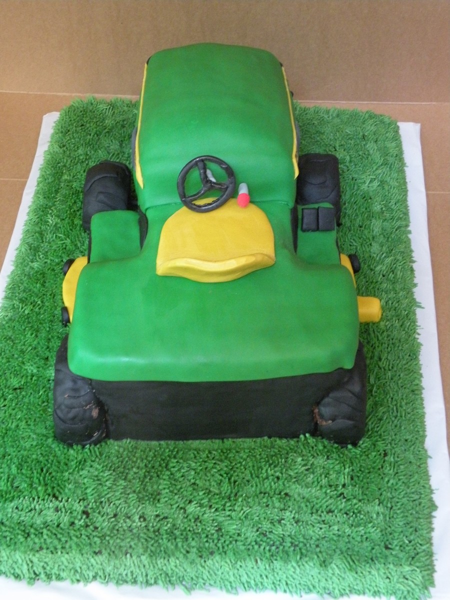 John Deere Tractor - CakeCentral.com