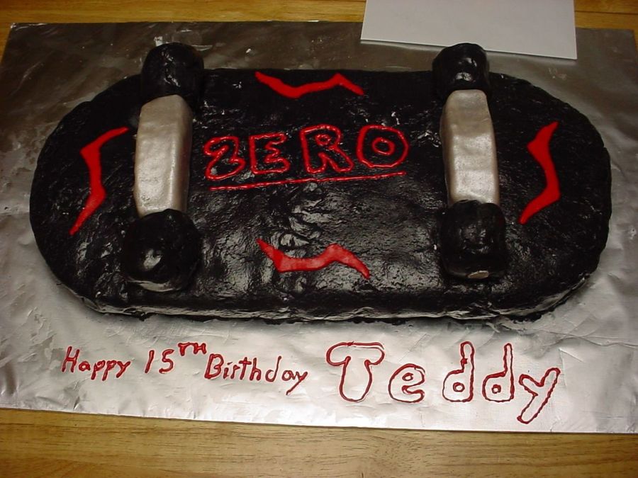 Skateboard Cake - CakeCentral.com