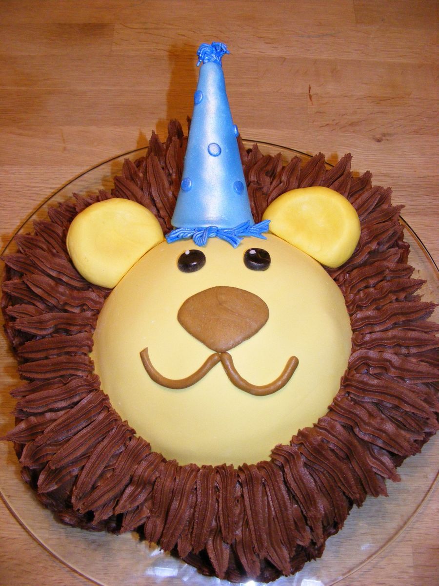 Lion Cake - CakeCentral.com
