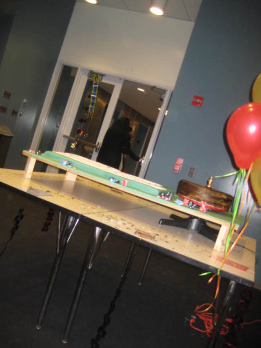 Roulette Wheel And Board - CakeCentral.com
