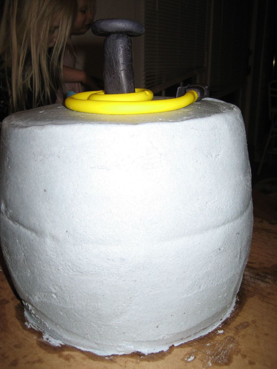 Keg Cake - CakeCentral.com
