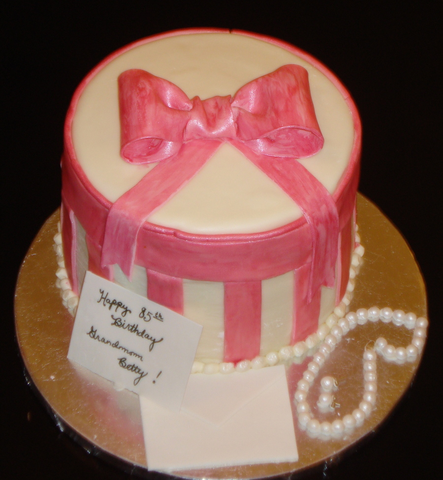 Hat Box Cake - CakeCentral.com