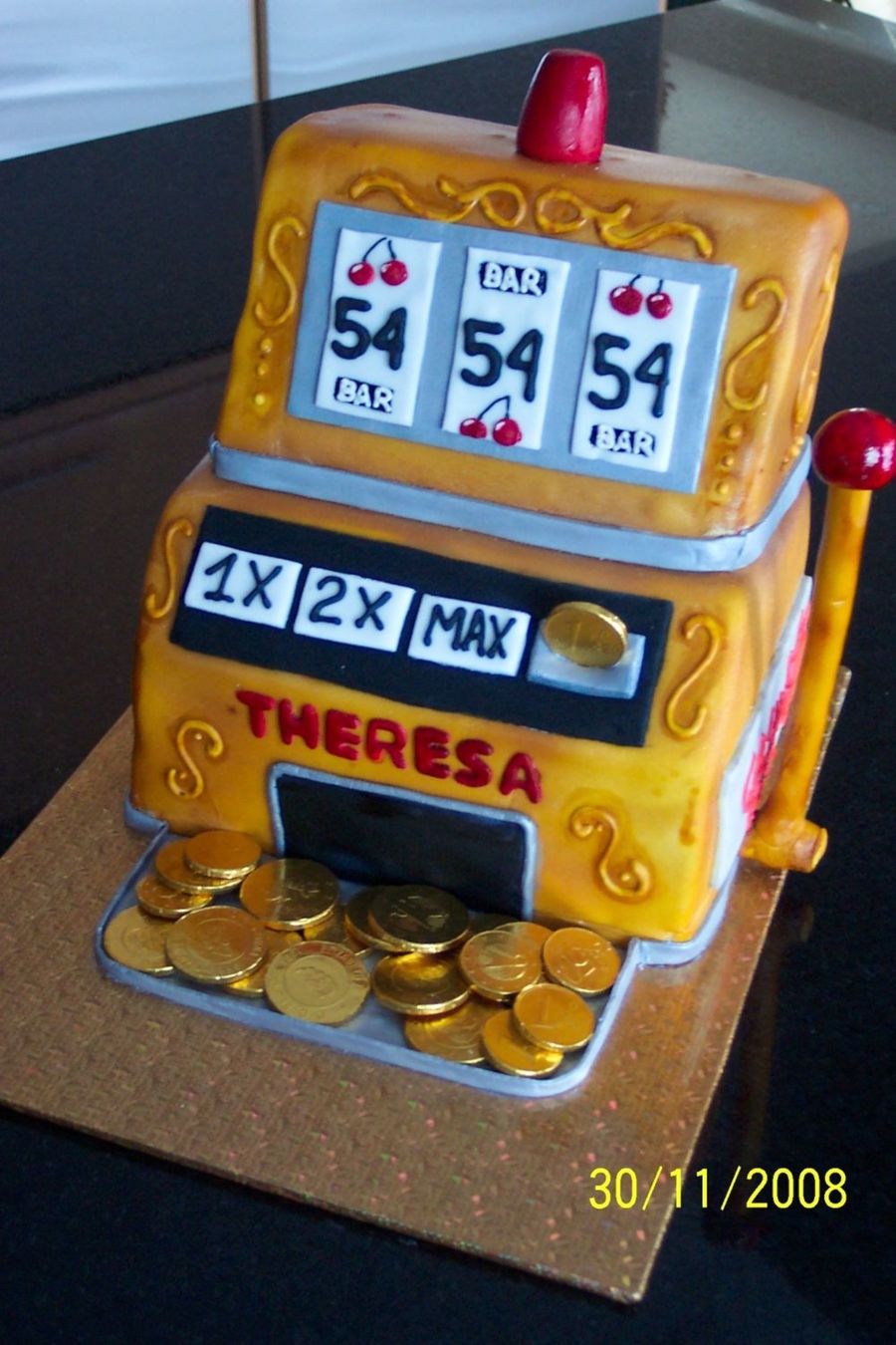 Theresa's Slot Machine Cake - CakeCentral.com