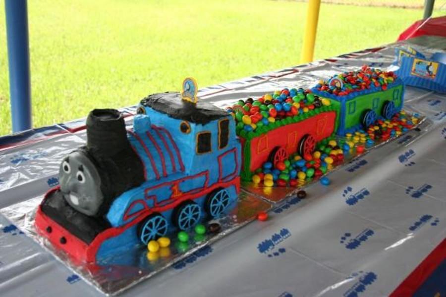 Thomas The Train - CakeCentral.com
