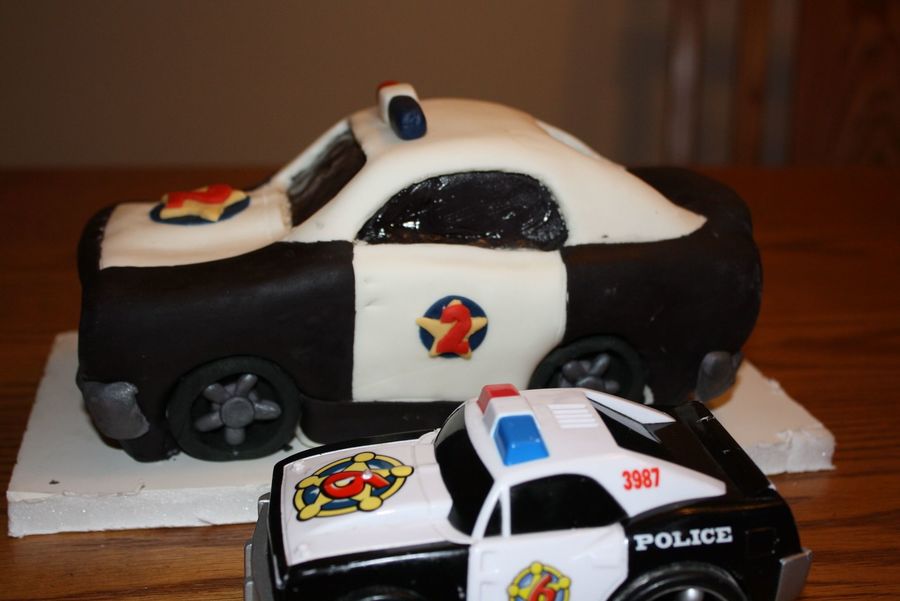 Police Car - CakeCentral.com