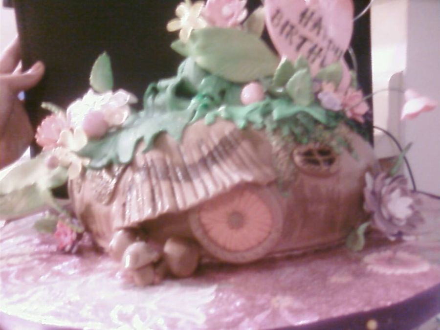 Tinkerbells House In Disneys Pixie Hollow - CakeCentral.com