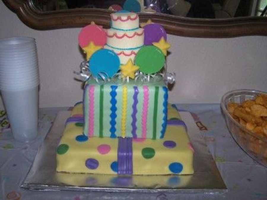 Wilton Yearbook Birthday Cake - CakeCentral.com