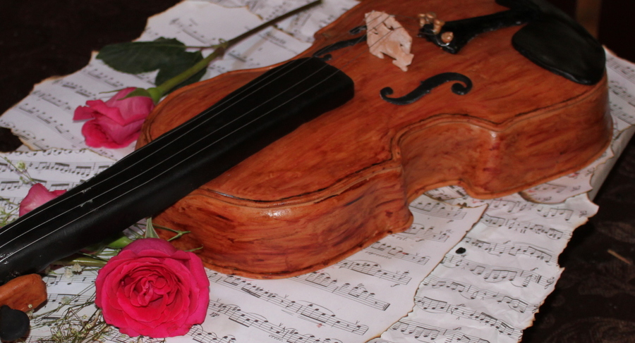 Lillianna Violin Cake - CakeCentral.com