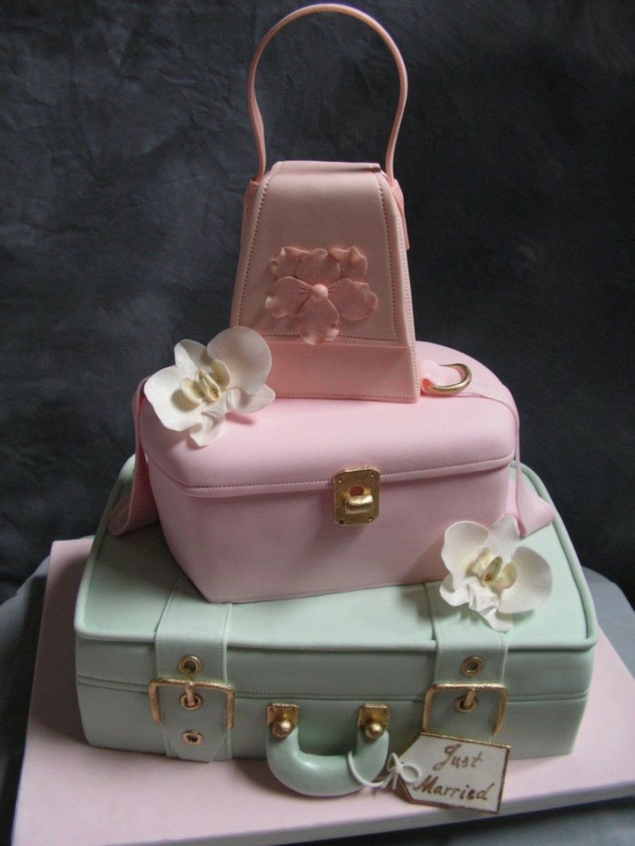 Luggage Wedding Cake - CakeCentral.com