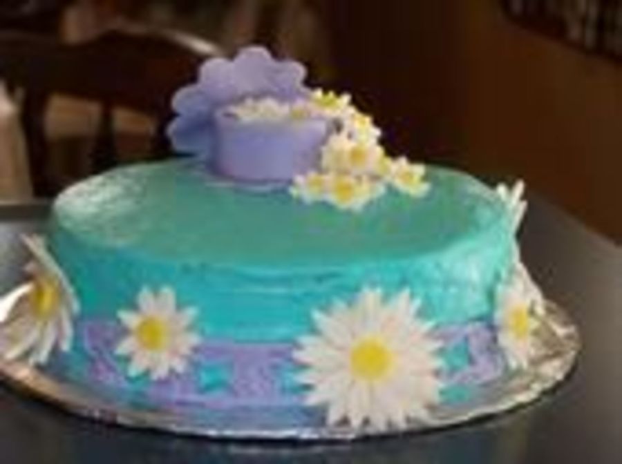 Daisy Cake - CakeCentral.com