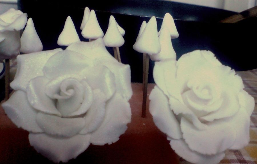 Mmf Flower - CakeCentral.com