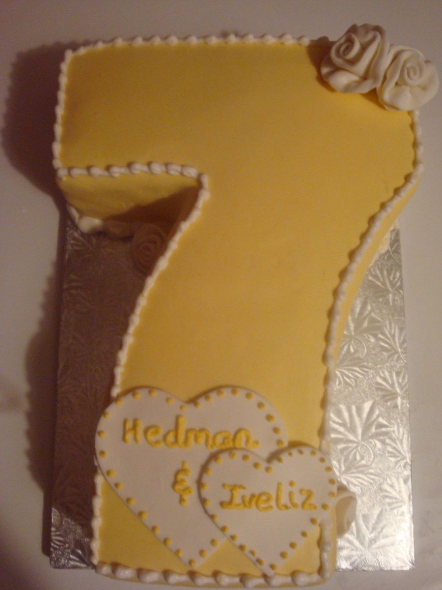 Seventh Anniversary Cake - CakeCentral.com