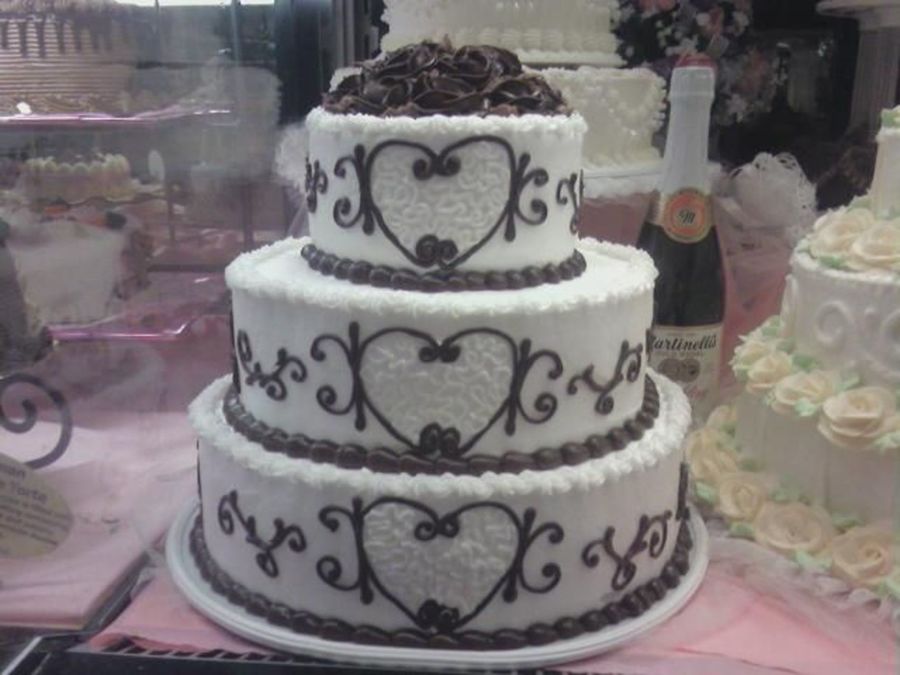 Heart Scrolls - CakeCentral.com