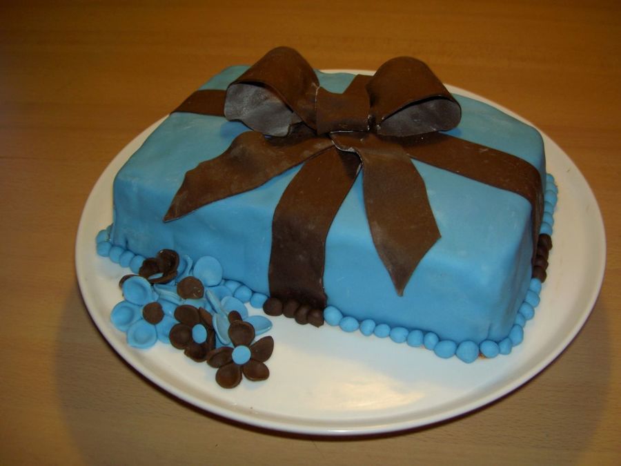 First Time Bow - CakeCentral.com