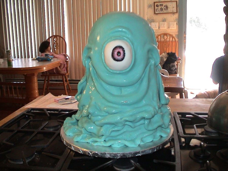 Monsters Vs. Aliens B.o.b. Cake - CakeCentral.com