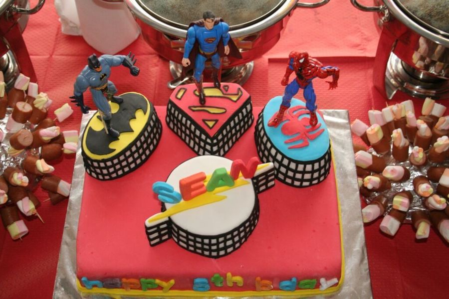 Marvel Heroes - CakeCentral.com