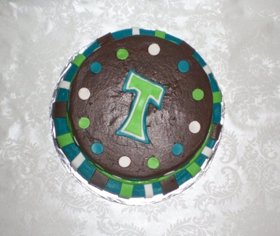 Manly Modern - CakeCentral.com