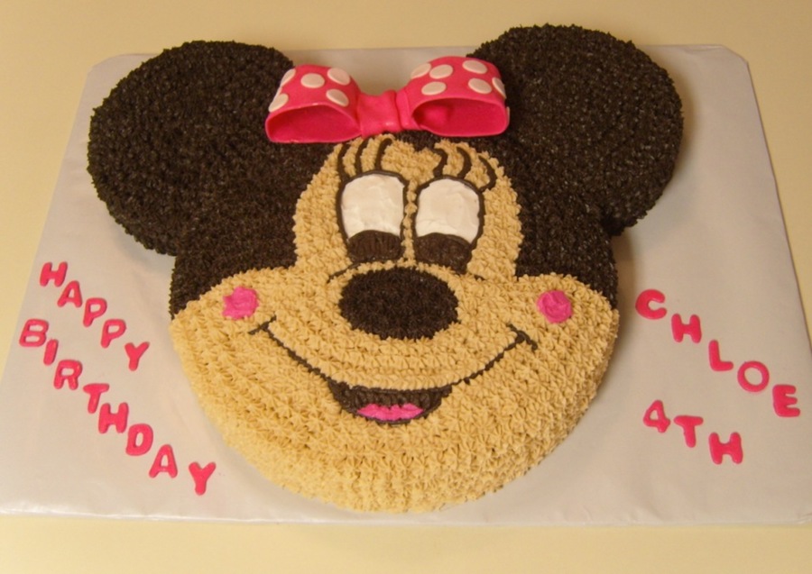 Minnie Mouse Face Cake - CakeCentral.com
