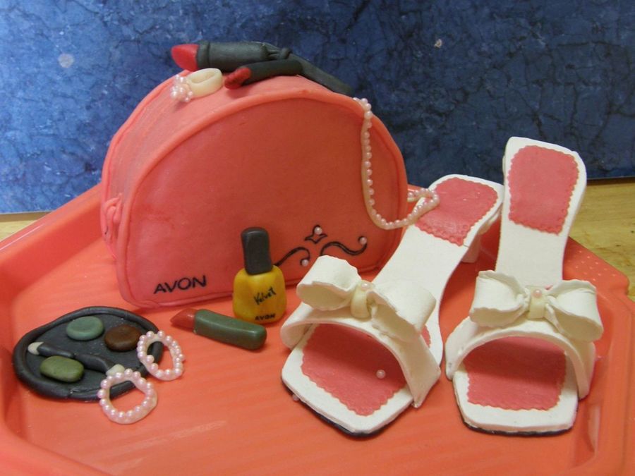 Avon.jpg - CakeCentral.com