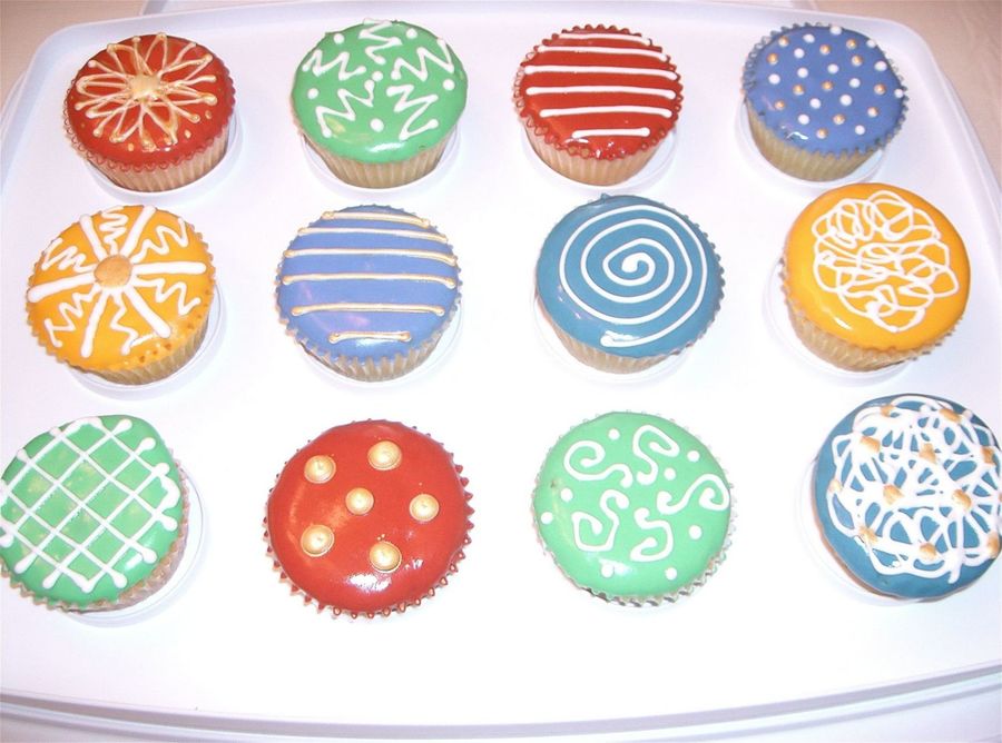 Mod Cupcakes - CakeCentral.com