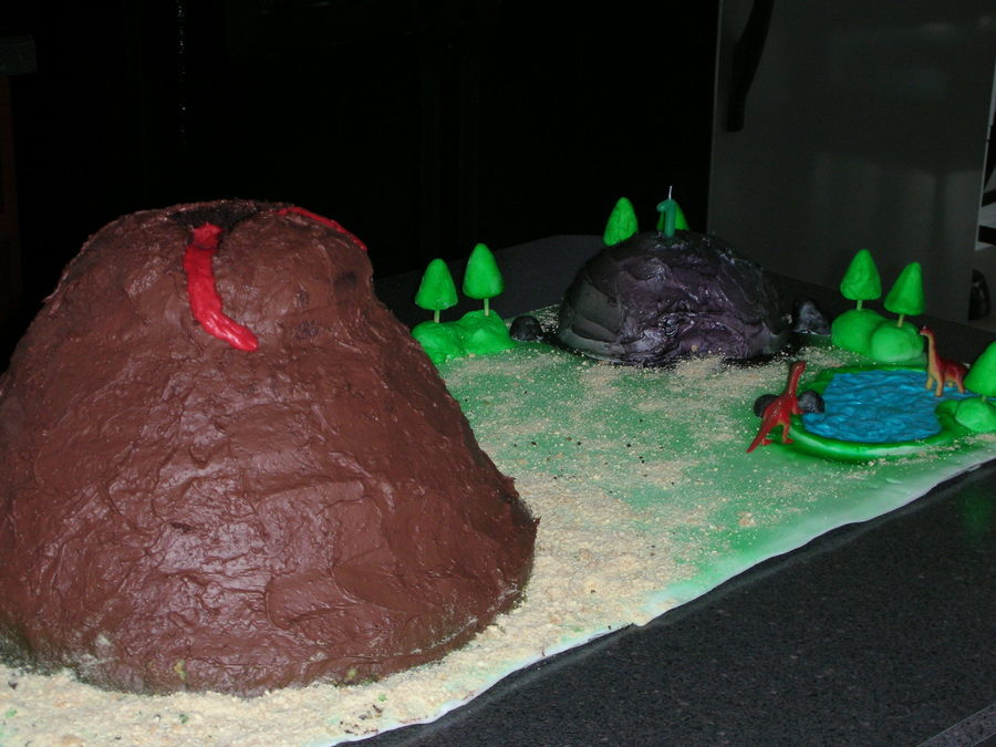 Volcano Dinosaur Cake - CakeCentral.com