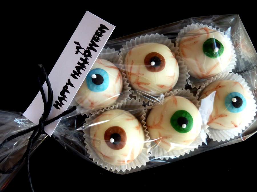 Halloween Eyeballs - CakeCentral.com