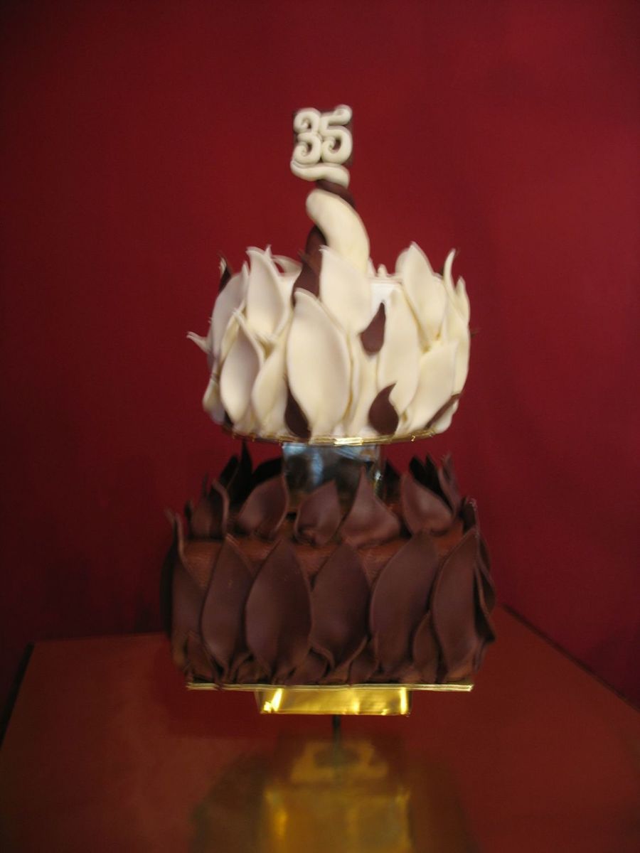 35 Year Anniversary Cake - CakeCentral.com
