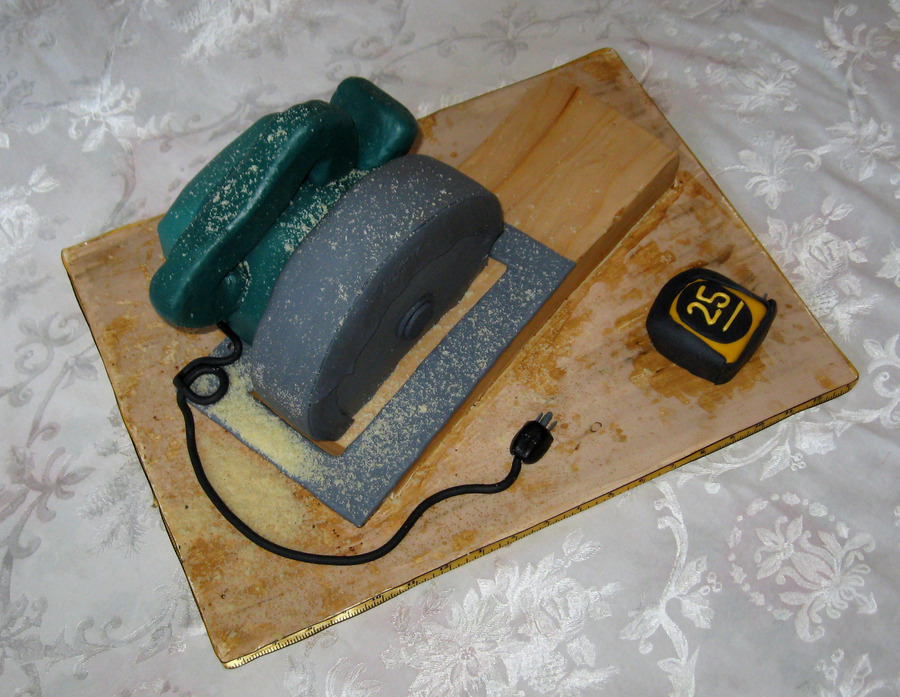 Circular Saw Cake - CakeCentral.com