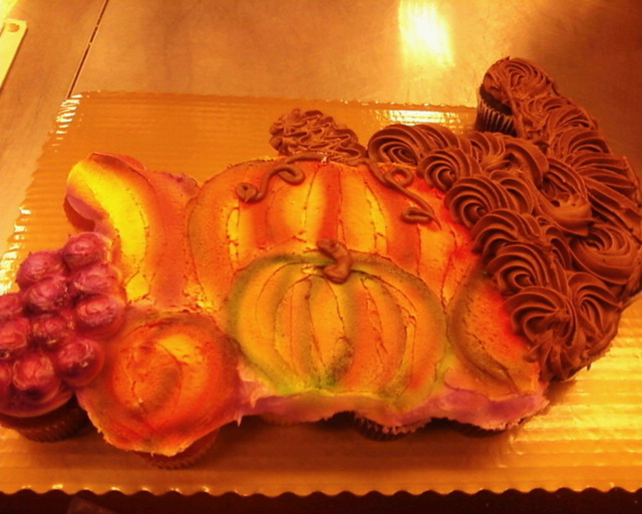 Cornucopia Cupcake Cake - CakeCentral.com