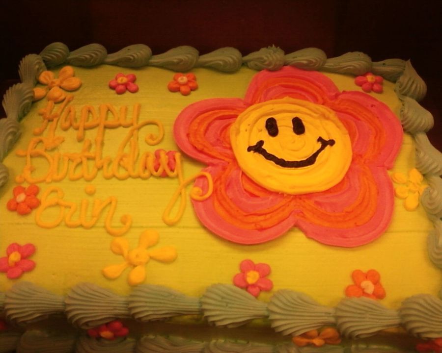 Retro Smiley - CakeCentral.com