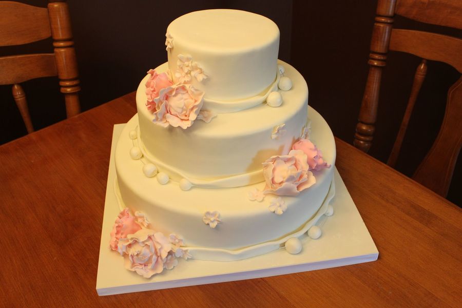 Pretty Pink Flowers - CakeCentral.com