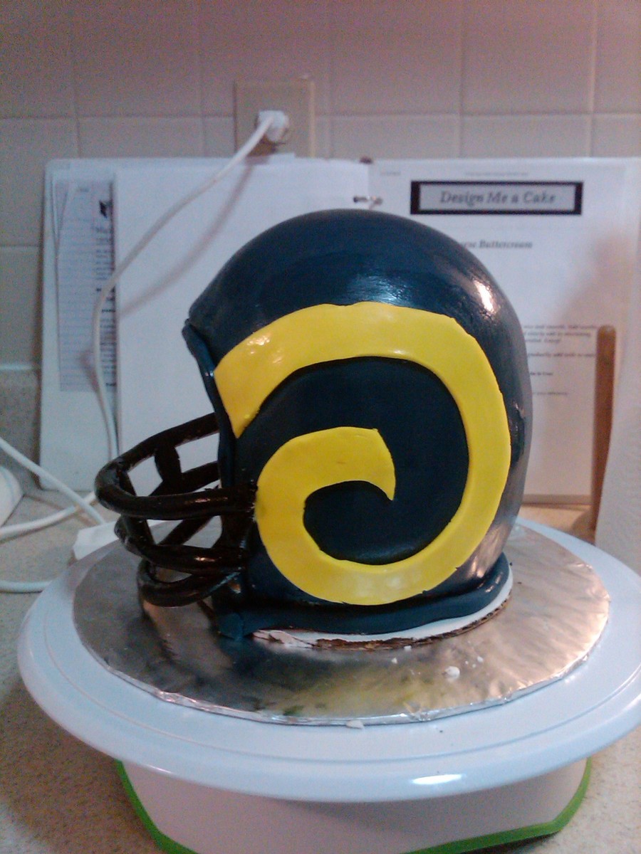 Ram's Football Helmet - CakeCentral.com