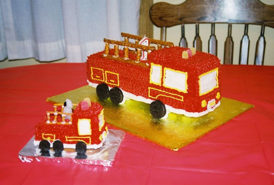 Fire Engine - CakeCentral.com
