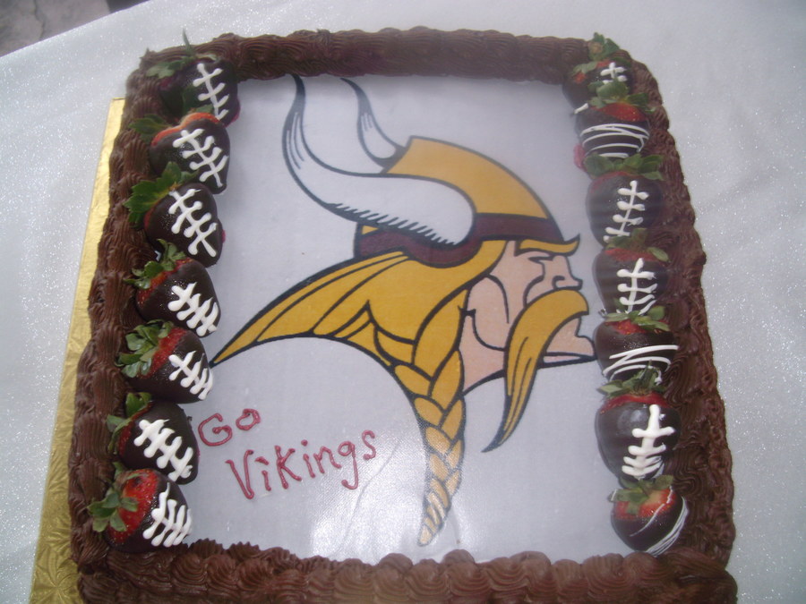Vikings Cake - CakeCentral.com