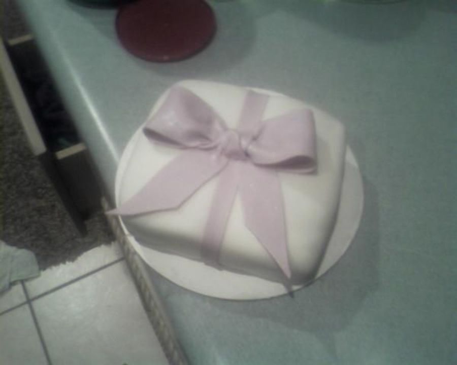 Present Birthday Cake - CakeCentral.com